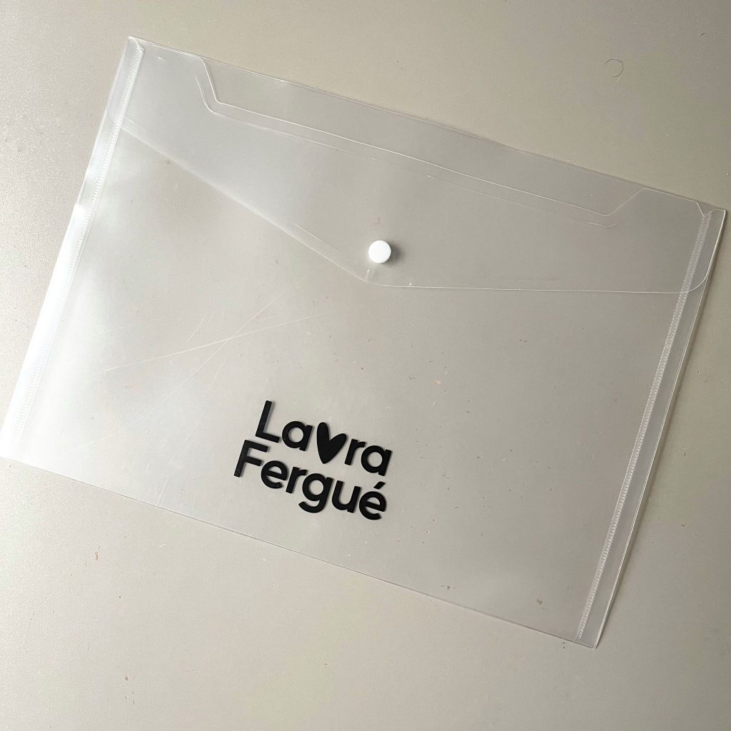 Carpeta transparente - Laura Fergué